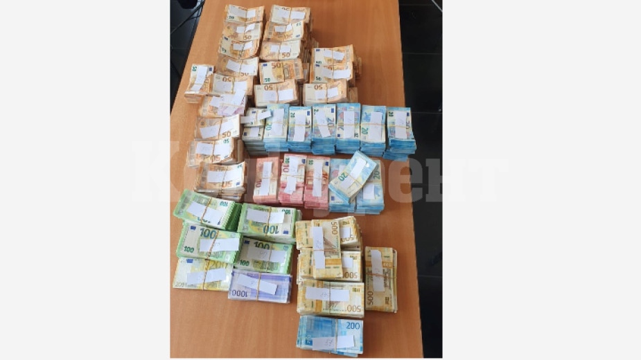 Недекларирана валута за над 250 000 лева откриха проверки на Дунав мост 2 : Konkurent.bg