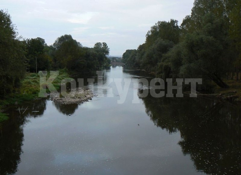 Издирват младо момче, паднало в река Искър : Konkurent.bg