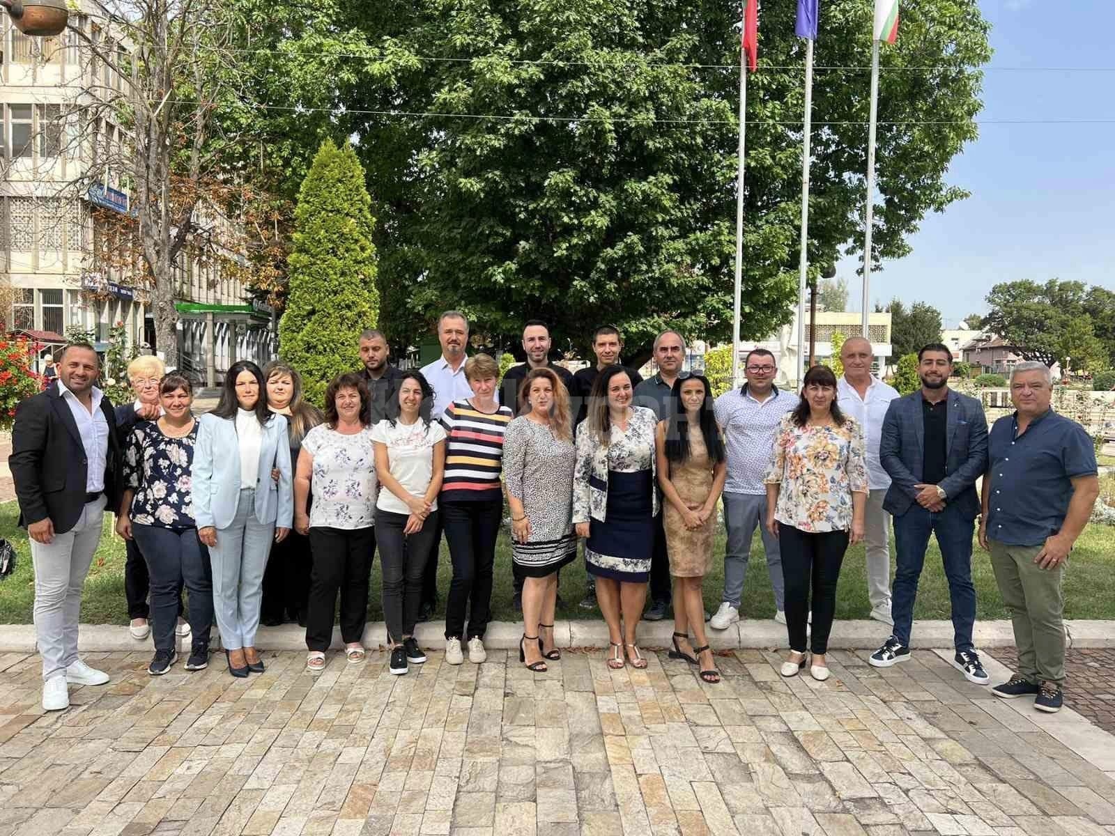 ГЕРБ регистрира пълна листа за общински съветници в Мездра Konkurent Bg